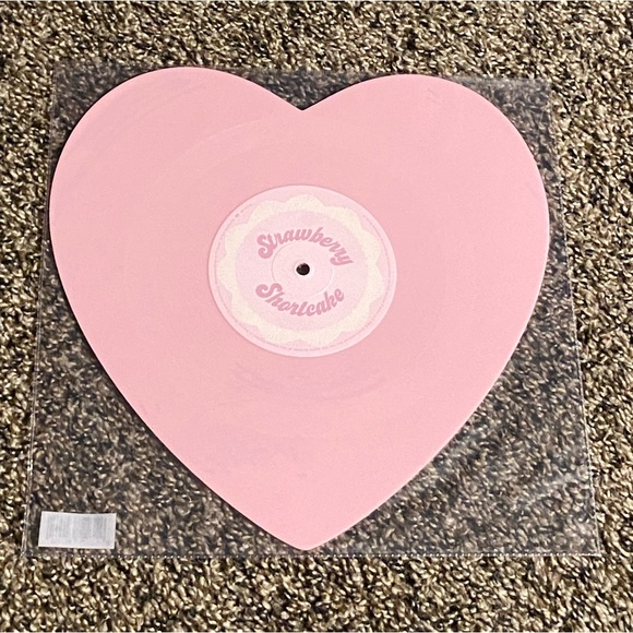 Media | Melanie Martinez Heart Vinyl | Poshmark